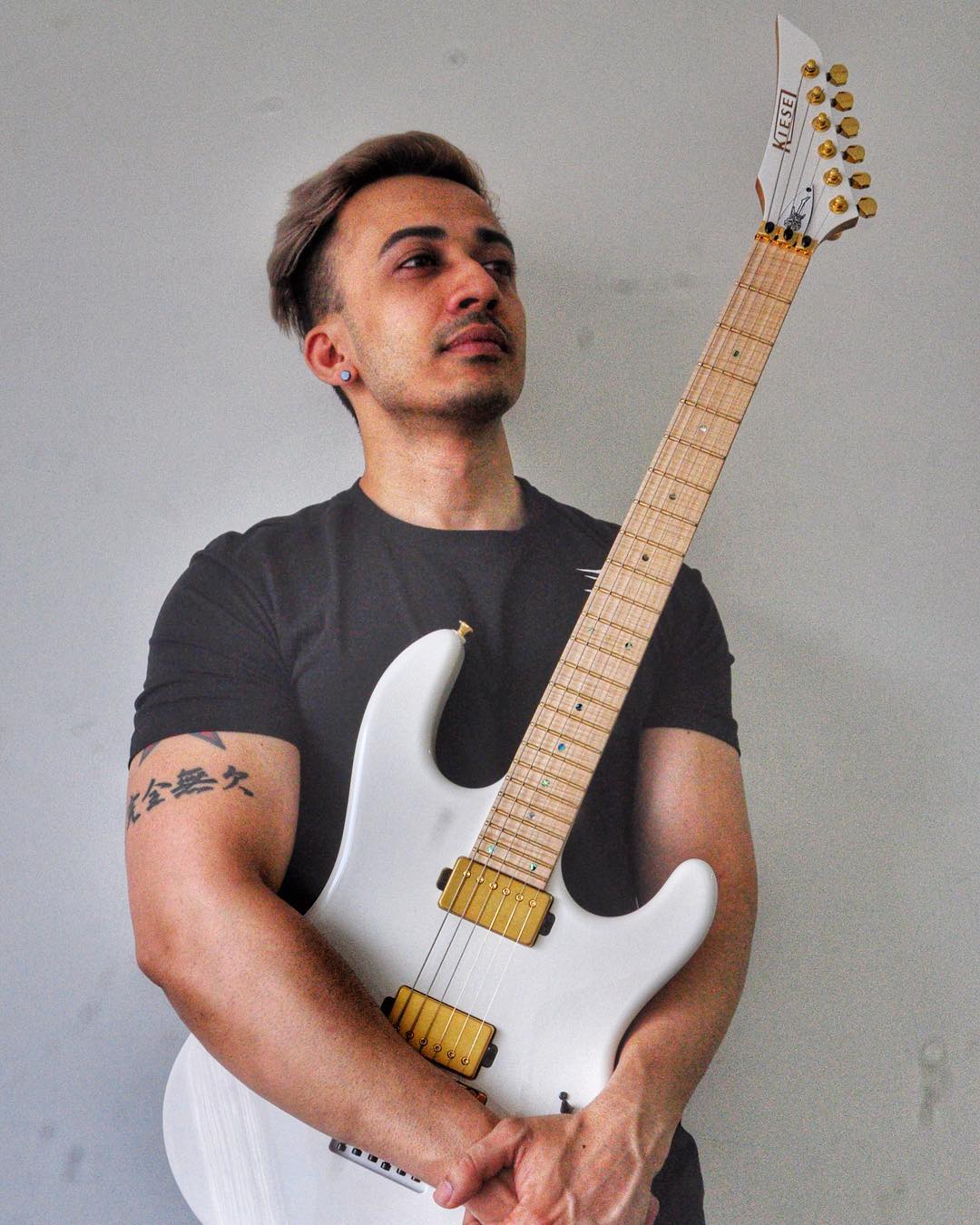 Oni Hasan - Official Website | Acclaimed Bangladeshi Guitarist & Songwriter